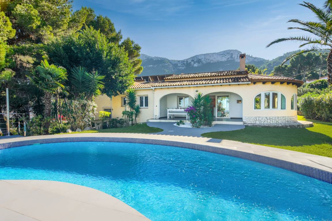 216 M² Maison De Vacances ∙ 3 Chambres ∙ 6 Personnes - Dénia