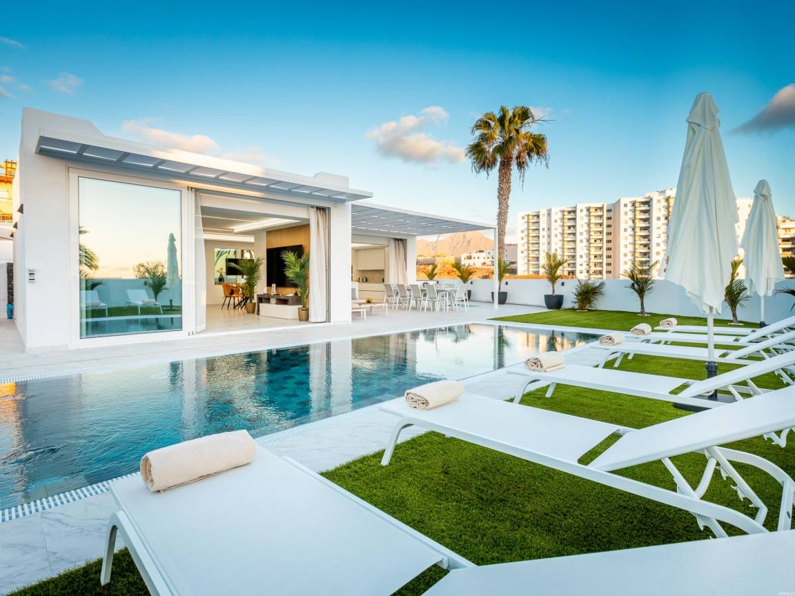 160 M² Villa ∙ 6 Bedrooms ∙ 12 Guests - Tenerife
