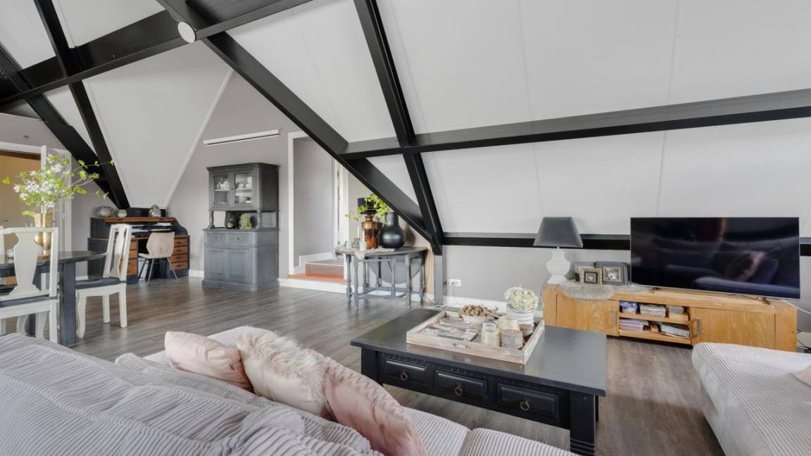 80 M² Appartement ∙ 1 Slaapkamer ∙ 2 Gasten - Borne