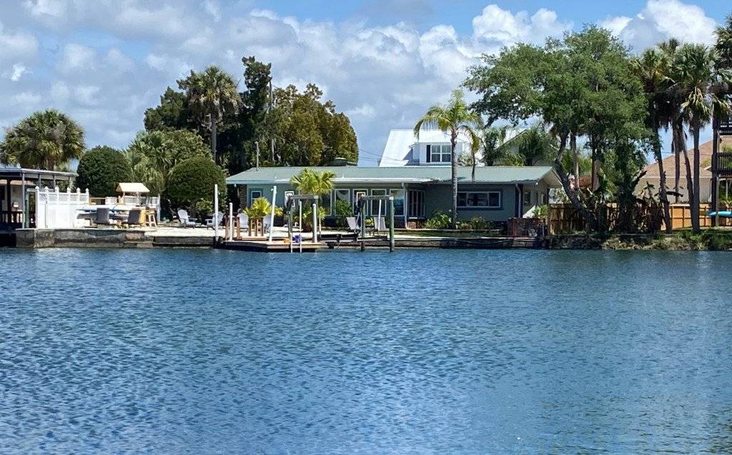 204 M² House ∙ 4 Bedrooms ∙ 16 Guests - Crystal River, FL