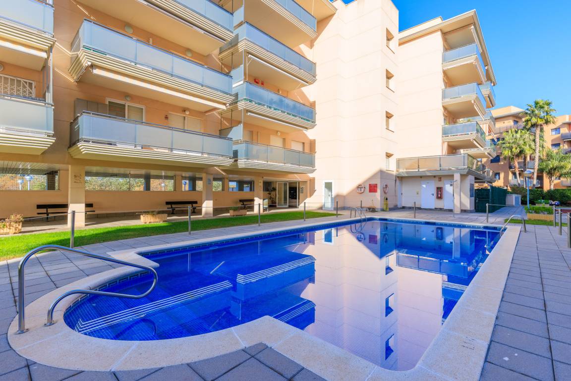 65 M² Apartamento ∙ 2 Habitaciones ∙ 5 Huéspedes - Tarragona