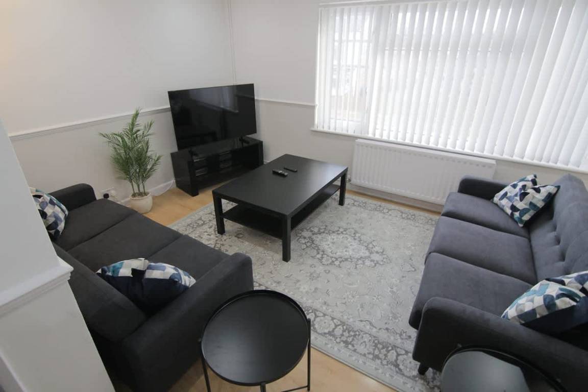 Apartamento ∙ 3 Habitaciones ∙ 6 Huéspedes - Coventry