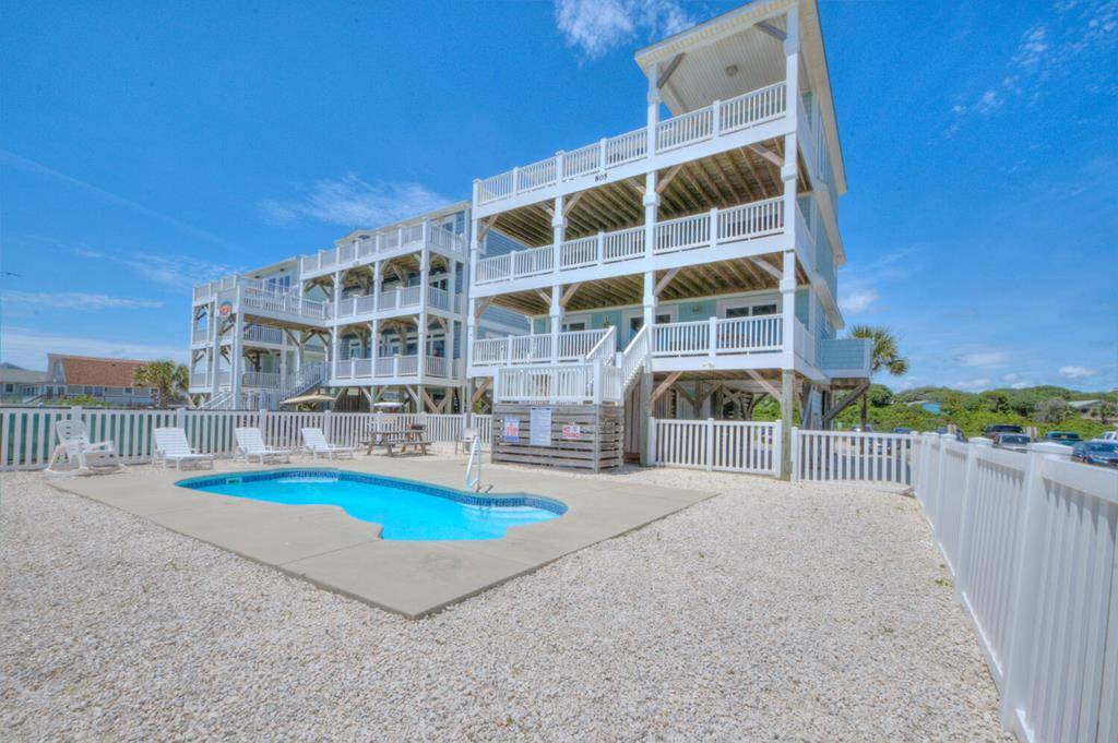 House ∙ 7 Bedrooms ∙ 16 Guests - Oak Island, NC