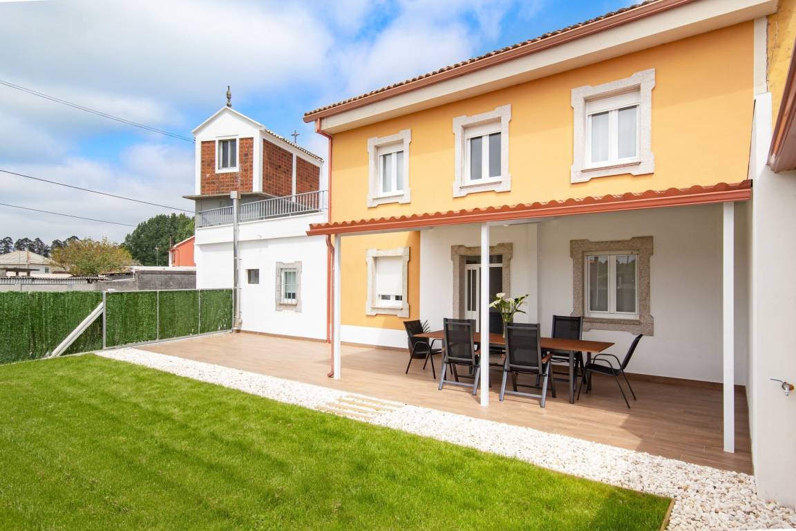 160 M² Maison De Vacances ∙ 4 Chambres ∙ 11 Personnes - Carballo
