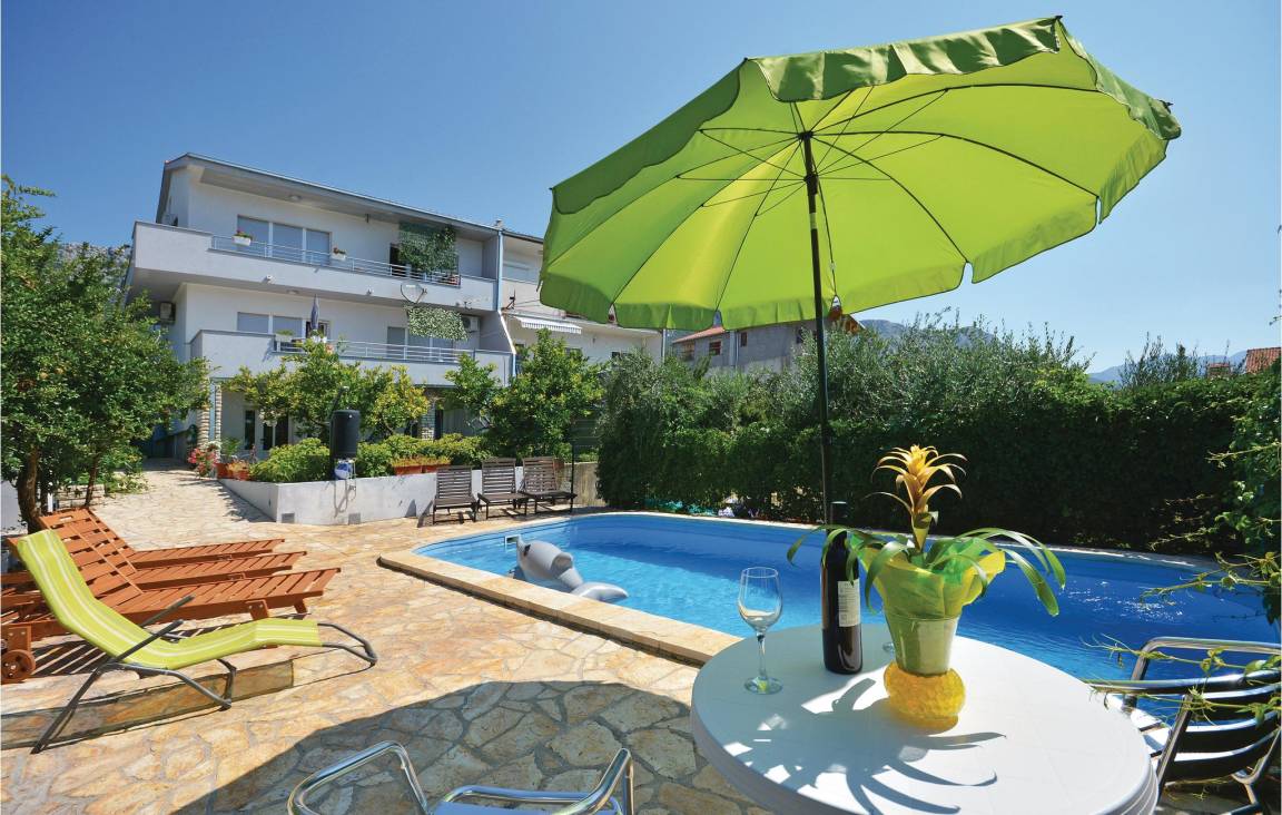 65 M² Ferienwohnung ∙ 2 Schlafzimmer ∙ 6 Gäste - Split