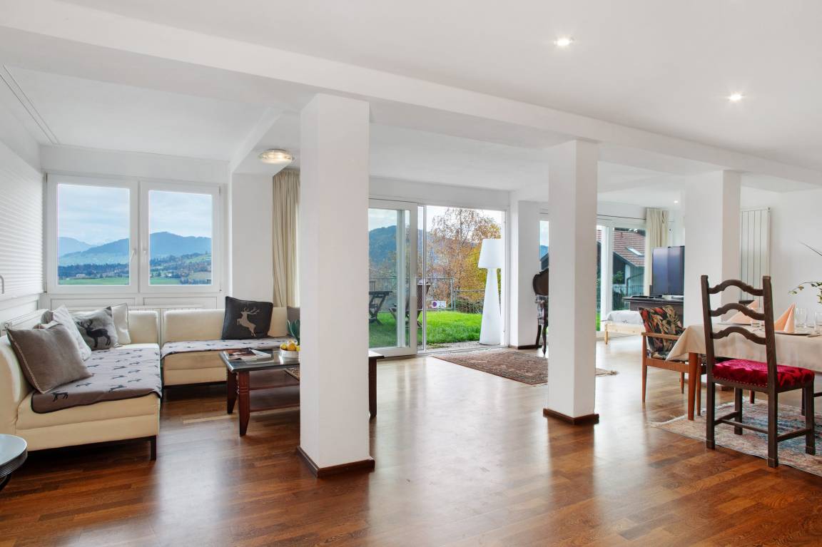 110 M² Apartment ∙ 3 Bedrooms ∙ 6 Guests - Bregenz