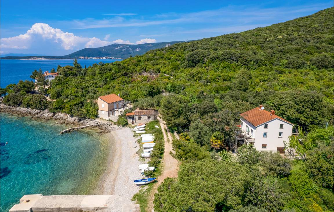 120 M² Apartment ∙ 3 Bedrooms ∙ 8 Guests - Cres