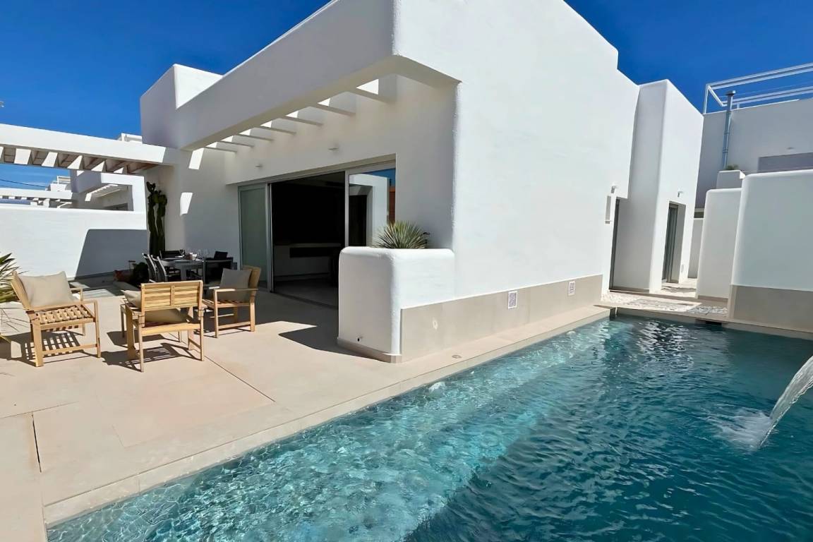 78 M² Villa ∙ 3 Habitaciones ∙ 6 Huéspedes - Guardamar del Segura