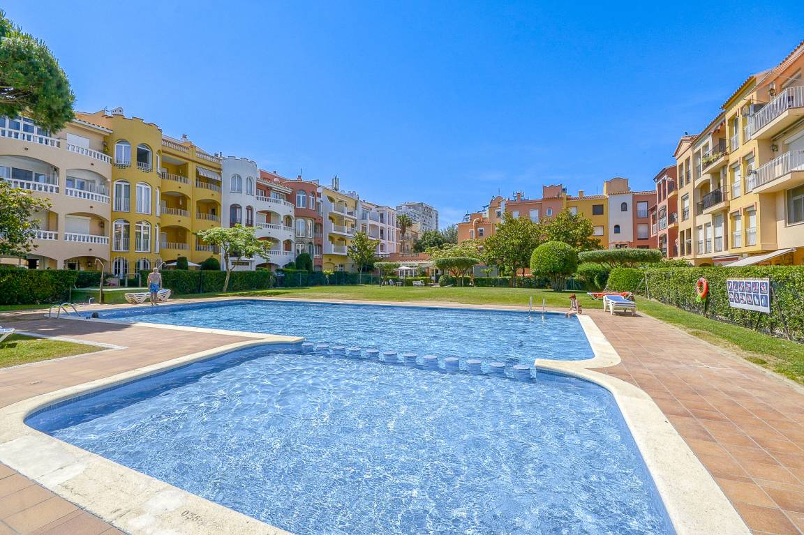 75 M² Ferienwohnung ∙ 2 Schlafzimmer ∙ 4 Gäste - Empuriabrava