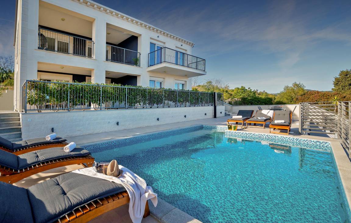150 M² Ferienhaus ∙ 4 Schlafzimmer ∙ 8 Gäste - Korčula
