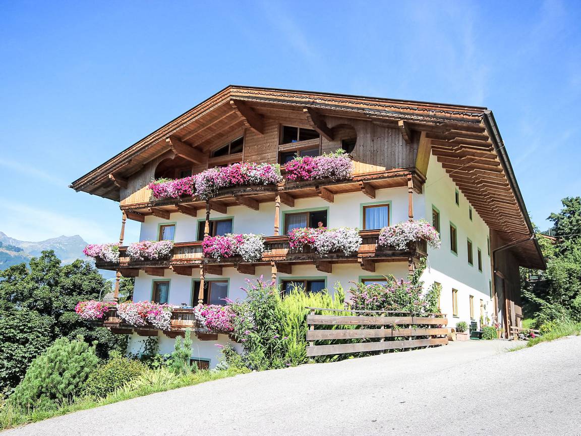 180 M² Appartement ∙ 6 Chambres ∙ 14 Personnes - Alpbach