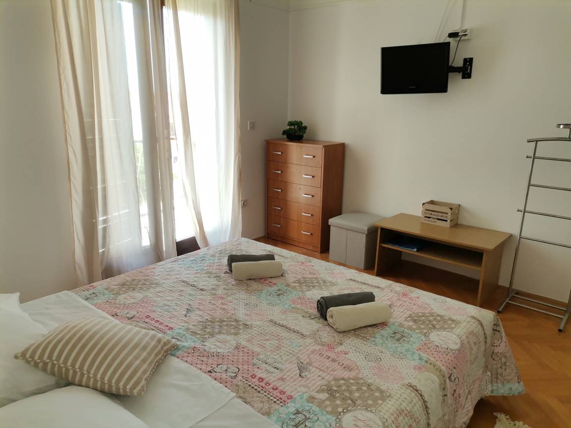26 M² Ferienwohnung ∙ 1 Schlafzimmer ∙ 2 Gäste - Jelsa