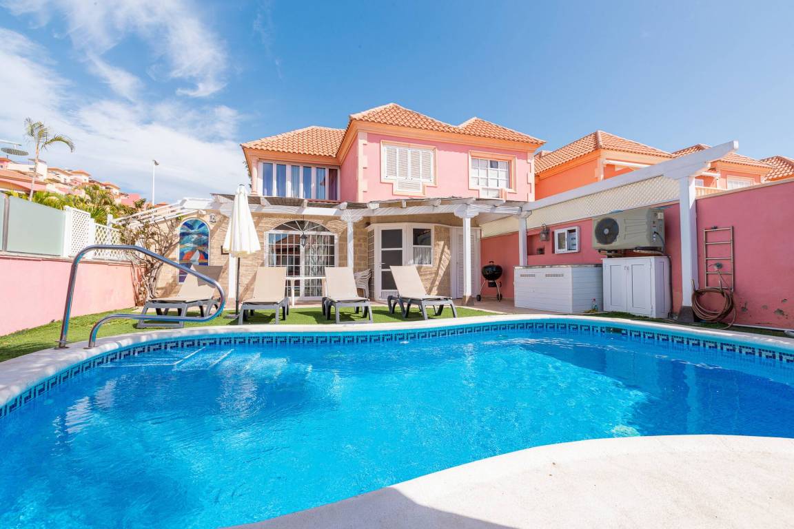 276 M² Villa ∙ 3 Chambres ∙ 6 Personnes - Adeje