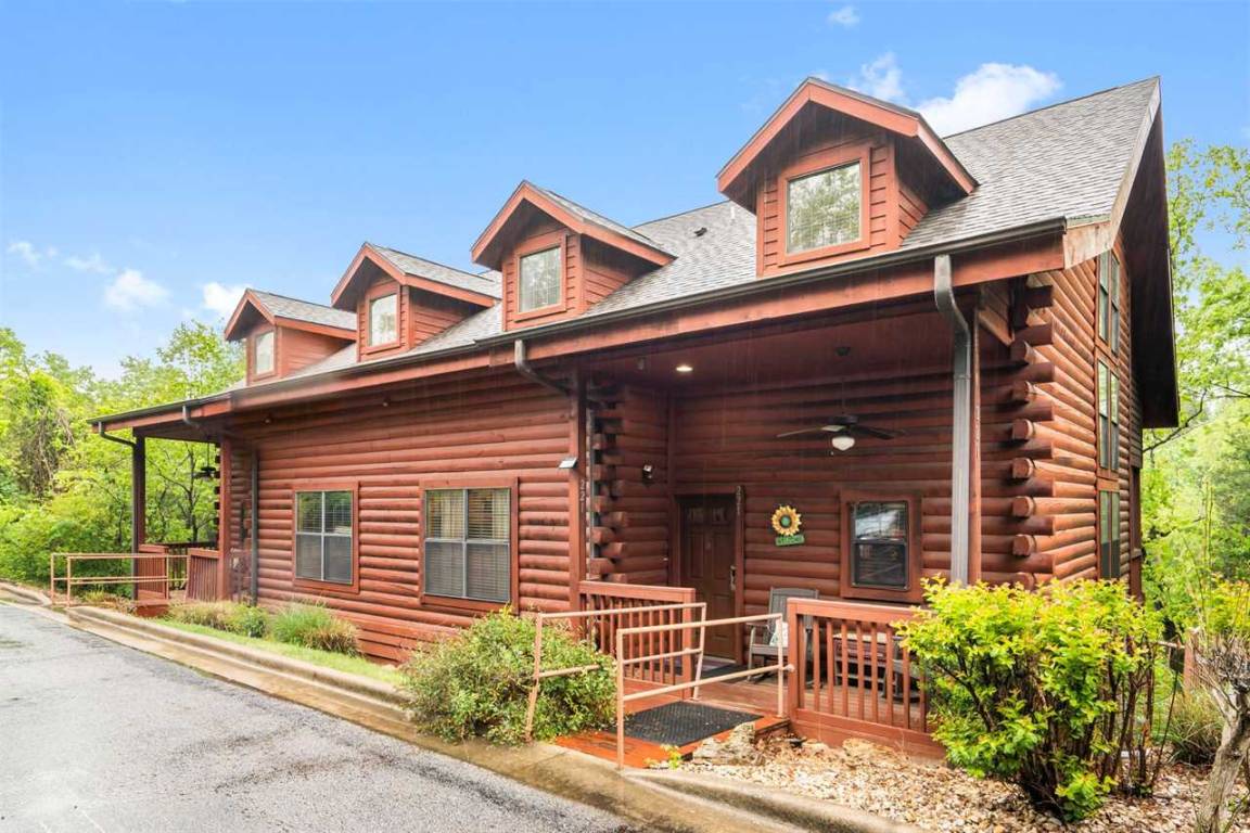 116 M² Cabin ∙ 2 Bedrooms ∙ 6 Guests - Branson, MO