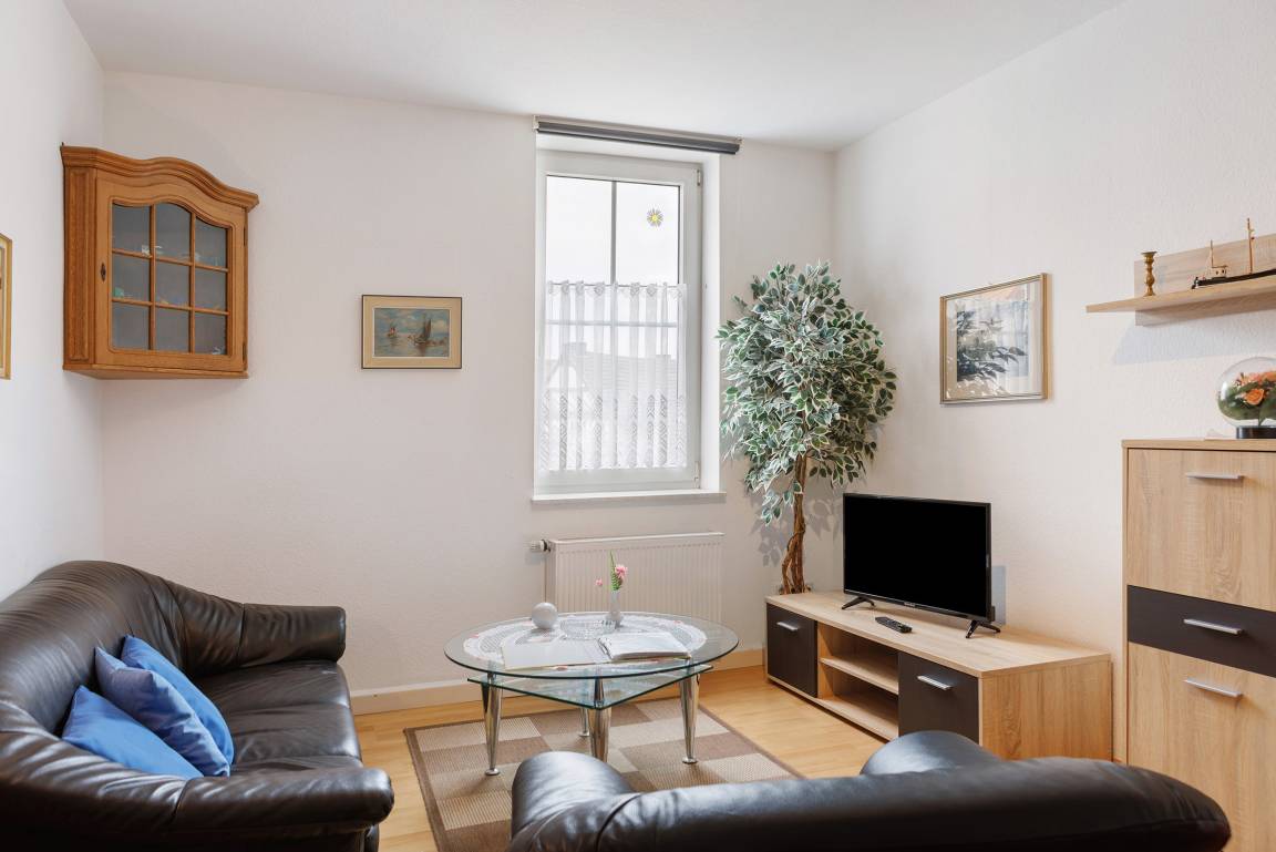 50 M² Ferienwohnung ∙ 1 Schlafzimmer ∙ 3 Gäste - Fritzlar