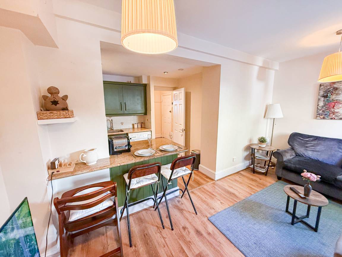 House ∙ 1 Bedroom ∙ 4 Guests - Barnes