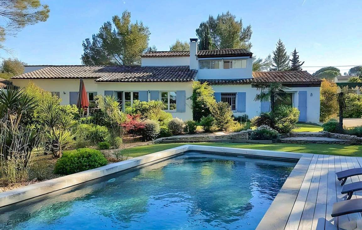 200 M² House ∙ 5 Bedrooms ∙ 10 Guests - Gordes