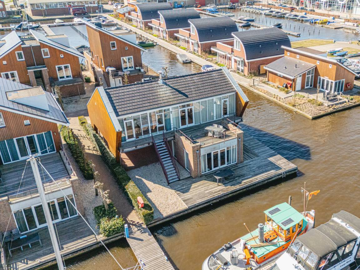 90 M² Appartement ∙ 1 Slaapkamer ∙ 4 Gasten - Uitgeest