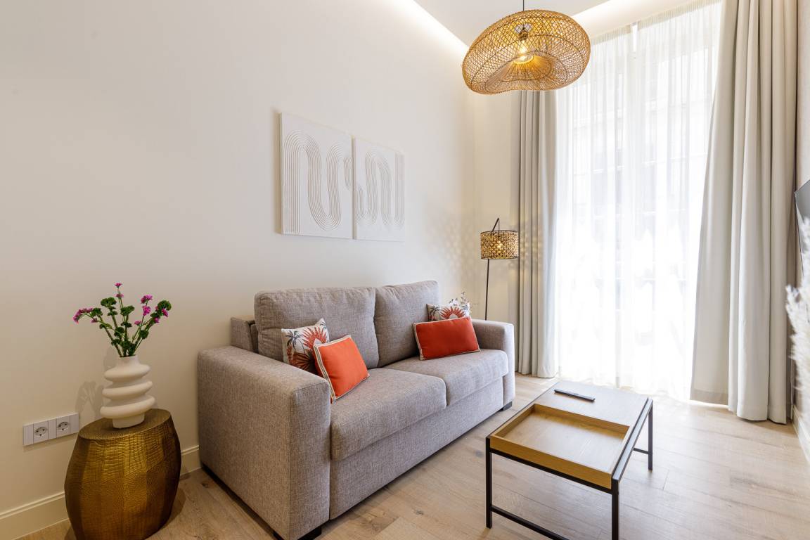65 M² Apartamento ∙ 2 Habitaciones ∙ 6 Huéspedes - Málaga