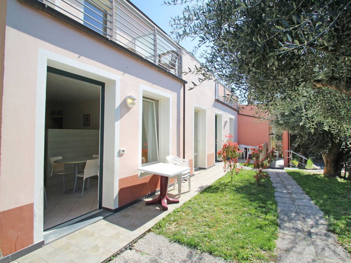 30 M² Ferienhaus ∙ 1 Schlafzimmer ∙ 4 Gäste - Dolcedo