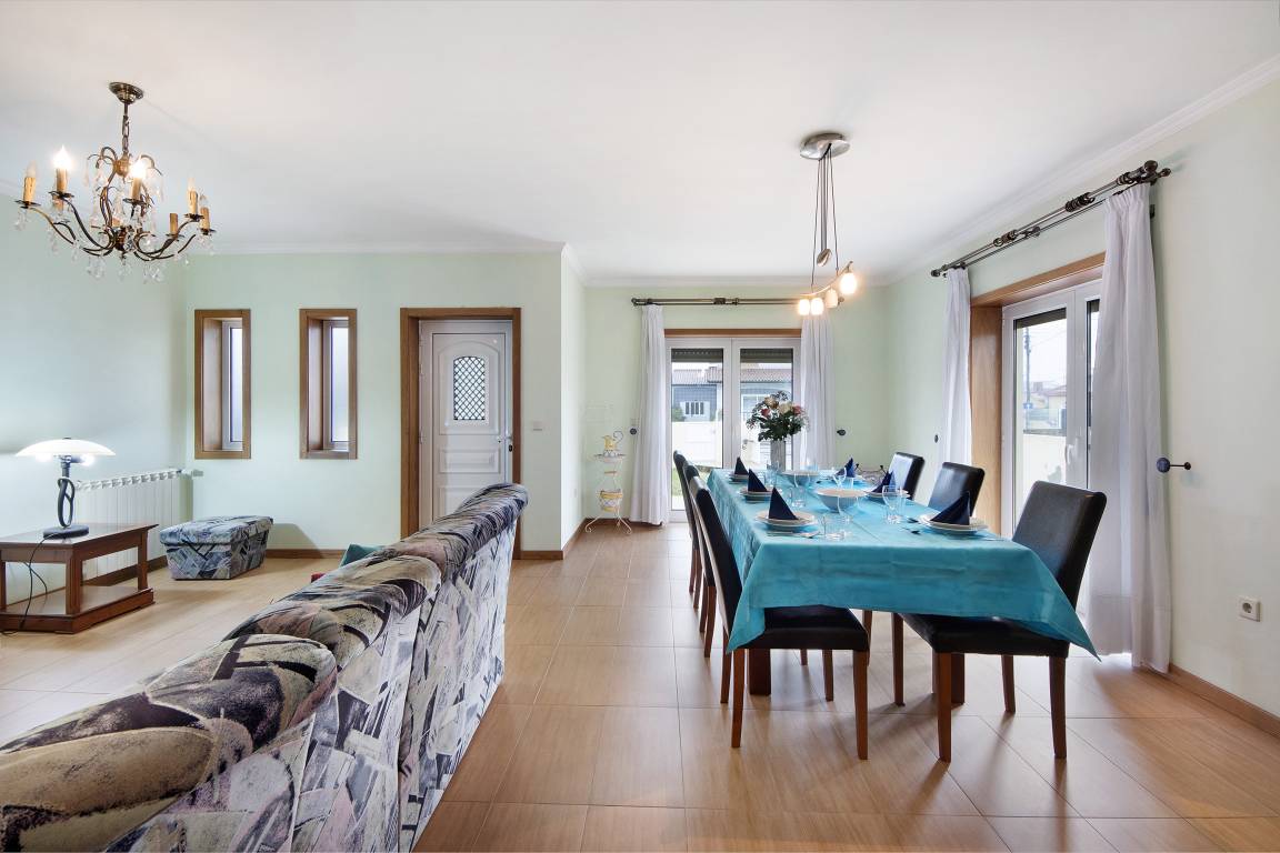 180 M² House ∙ 4 Bedrooms ∙ 8 Guests - Aveiro
