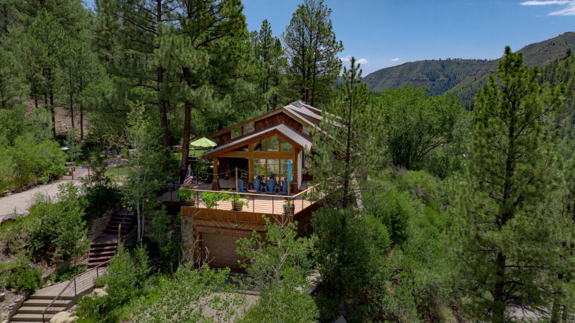 400 M² House ∙ 4 Bedrooms ∙ 10 Guests - Durango, CO
