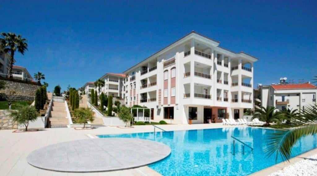 90 M² Apartment ∙ 2 Bedrooms ∙ 5 Guests - Side