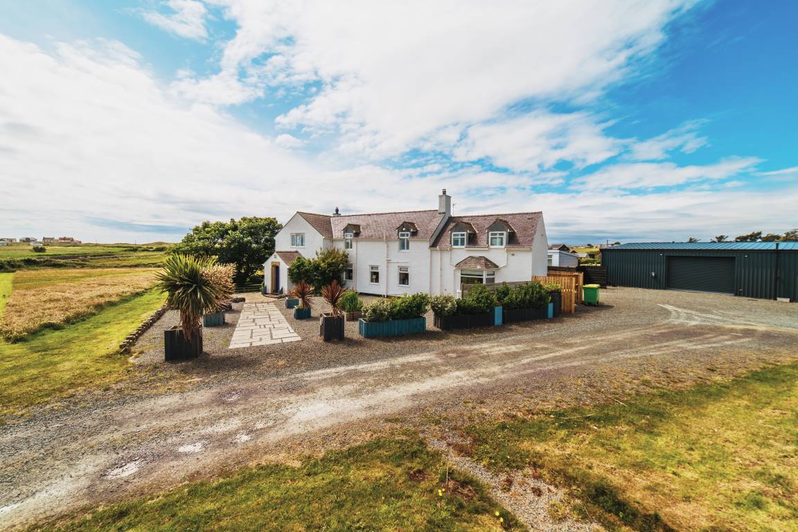 Cottage ∙ 5 Bedrooms ∙ 10 Guests - Rhosneigr