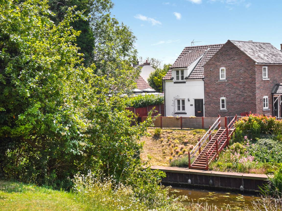 Cottage ∙ 2 Bedrooms ∙ 3 Guests - Wisbech