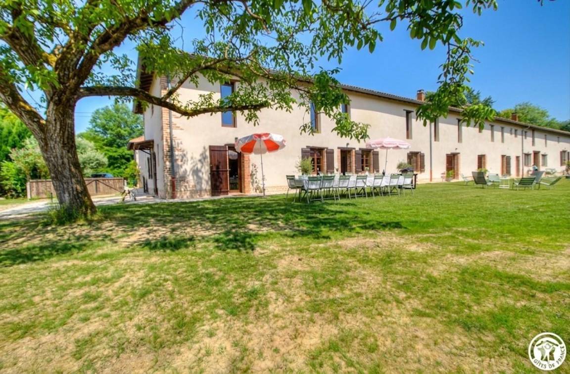 230 M² Gîte ∙ 8 Chambres ∙ 15 Personnes - Ain