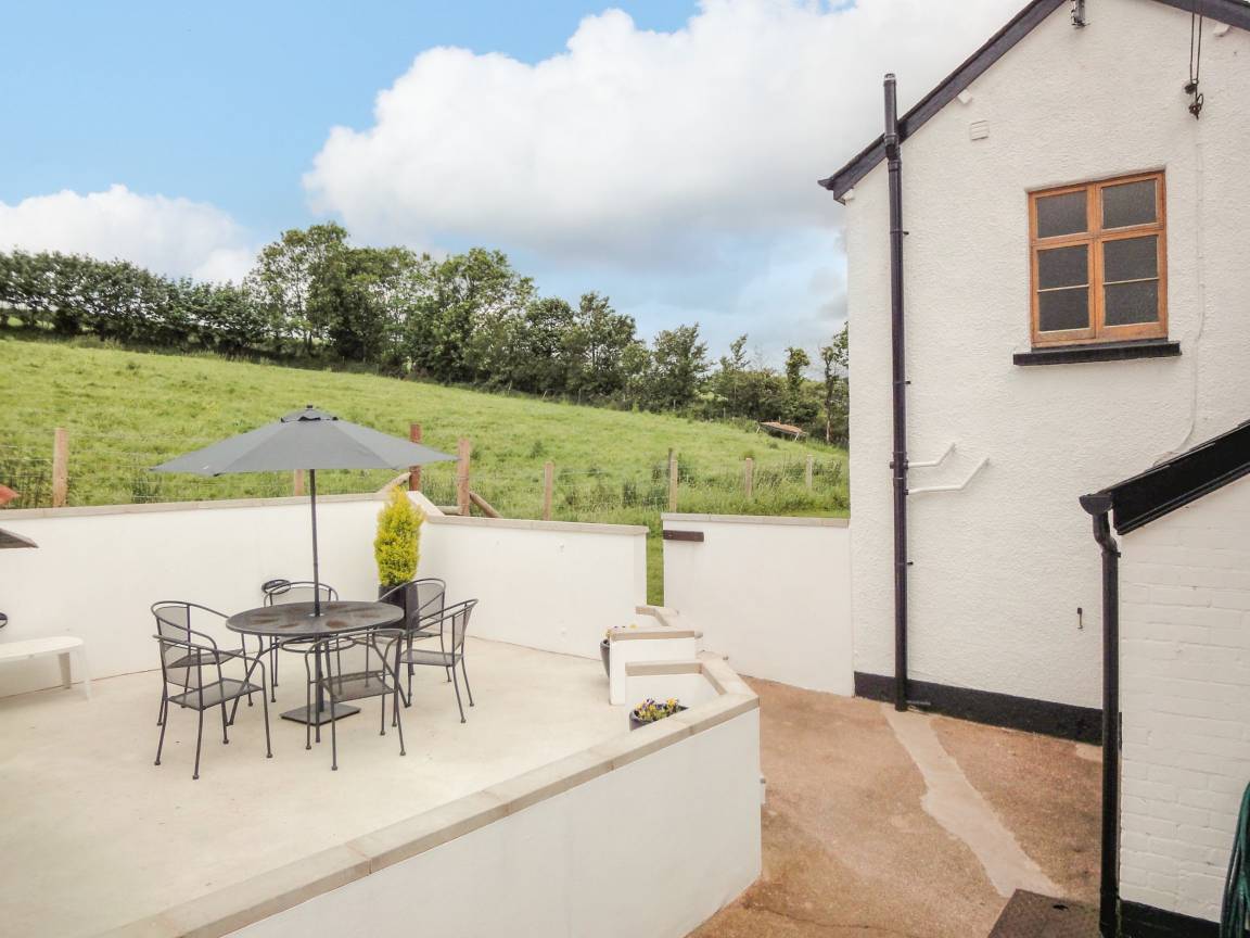 Cottage ∙ 4 Bedrooms ∙ 8 Guests - Devon