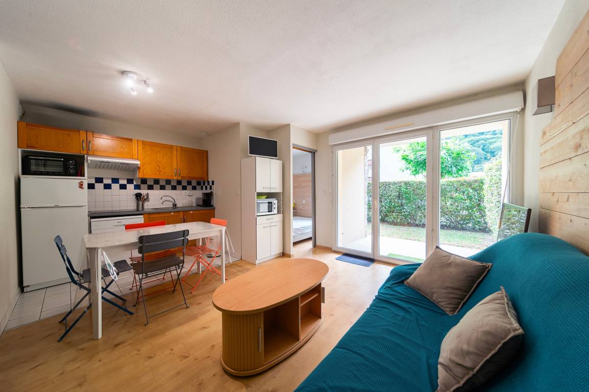 35 M² Huoneisto ∙ 2 Makuuhuonetta ∙ 6 Vierasta - Les