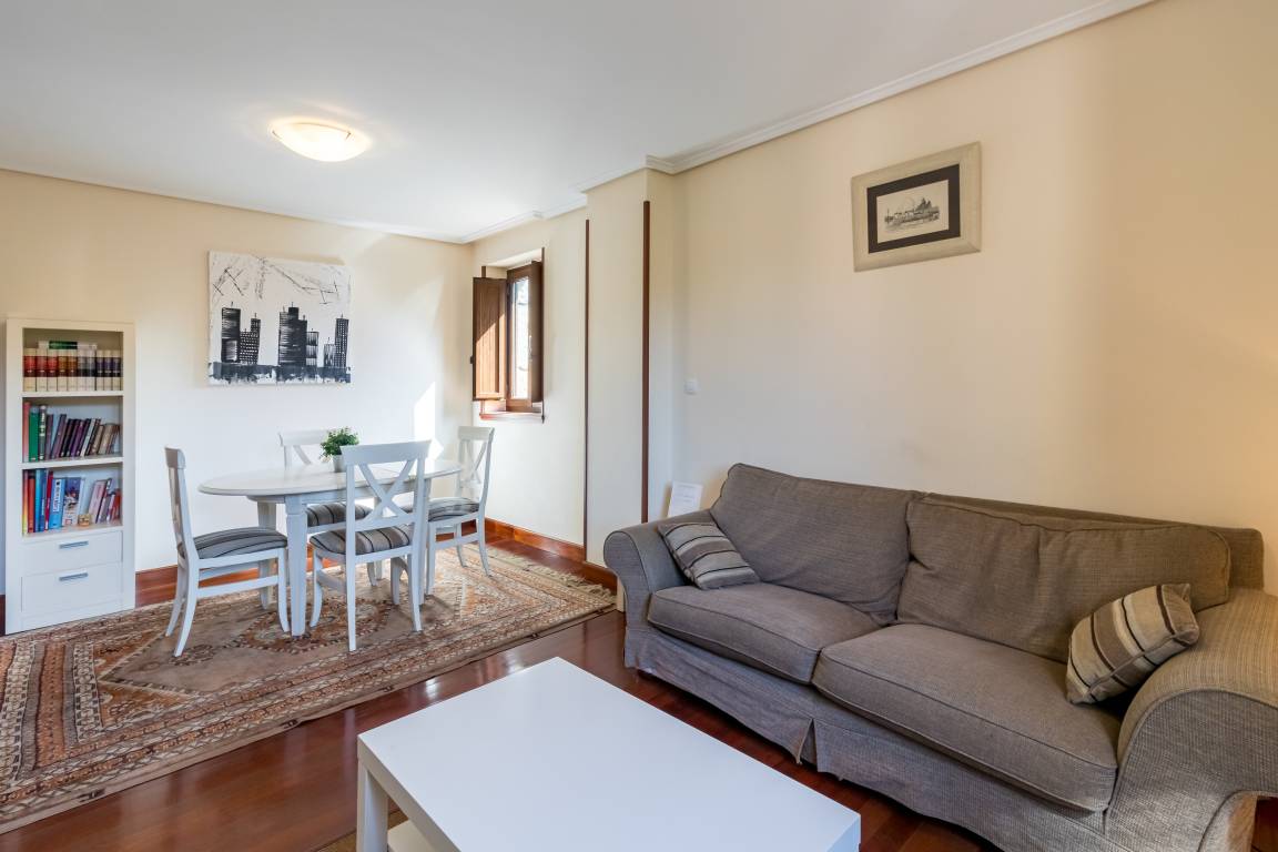 125 M² Apartamento ∙ 3 Habitaciones ∙ 5 Huéspedes - Cantabria