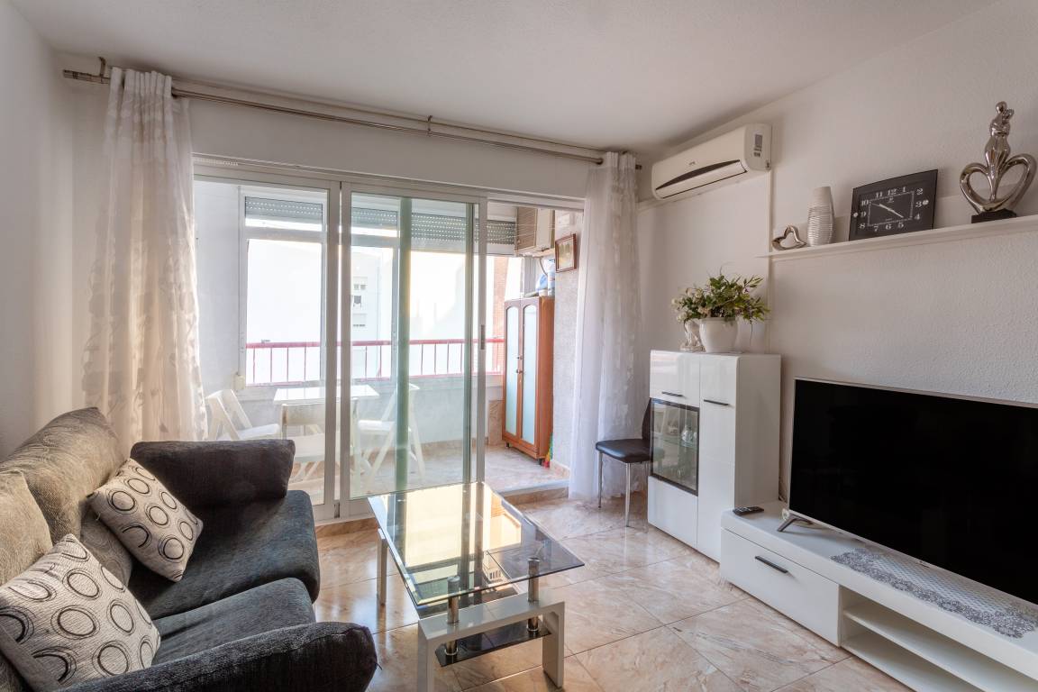 24 M² Dom ∙ 1 Sypialnia ∙ 3 Gości - Torrevieja