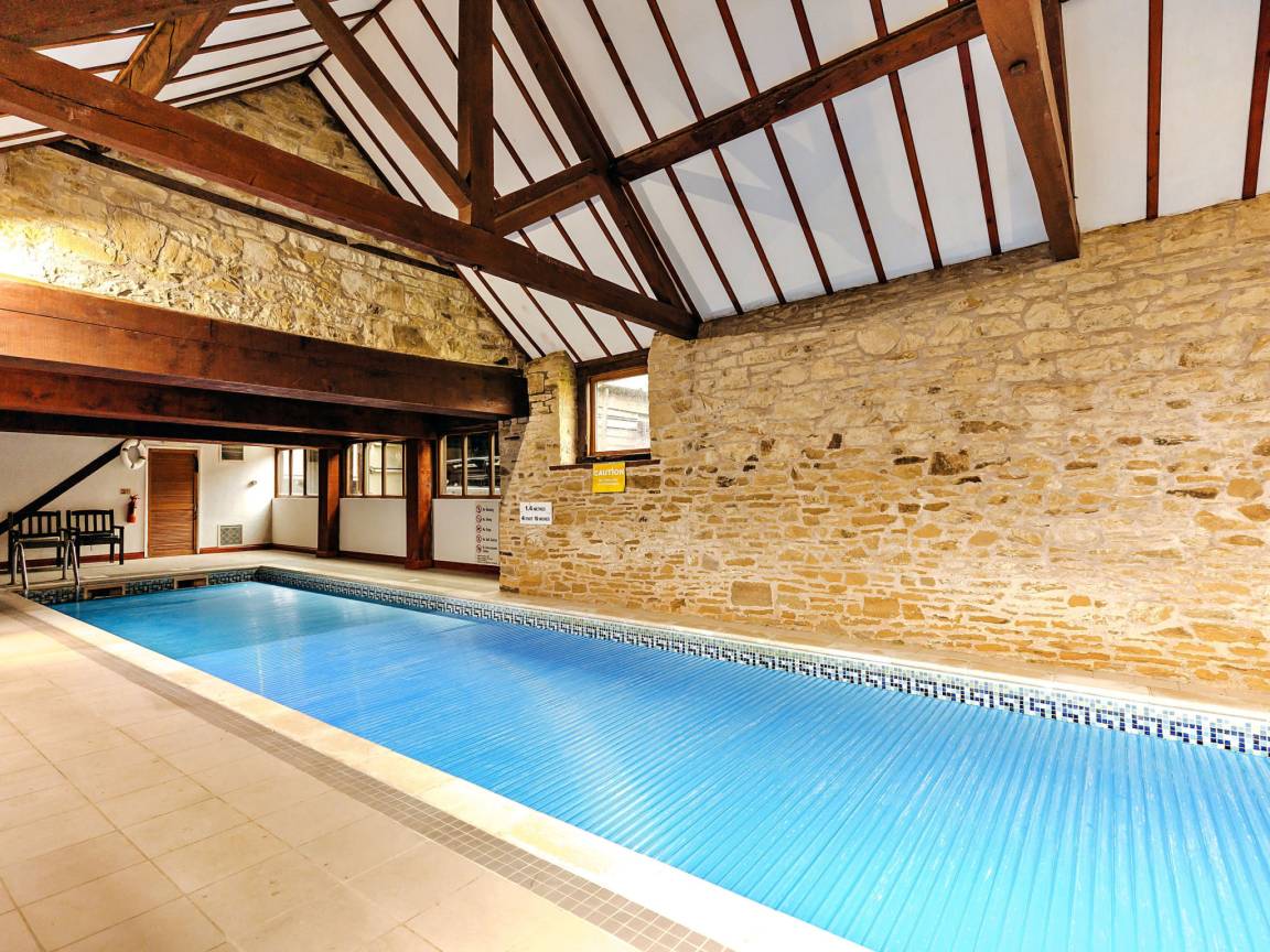 100 M² House ∙ 2 Bedrooms ∙ 4 Guests - Worcestershire