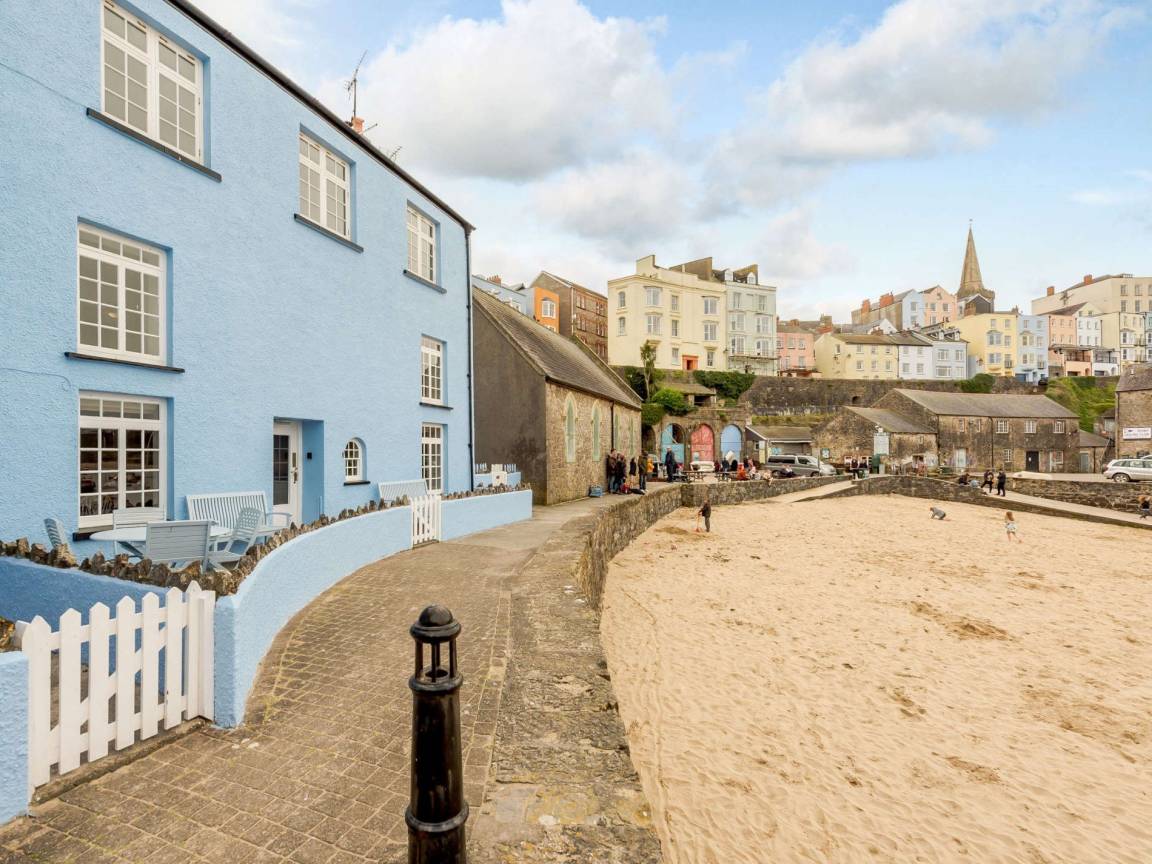 Cottage ∙ 3 Bedrooms ∙ 6 Guests - Tenby
