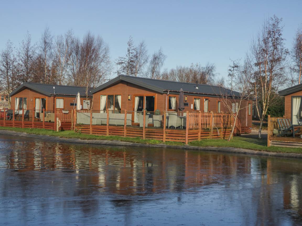 Mökki ∙ 3 Makuuhuonetta ∙ 6 Vierasta - Kirkby Lonsdale