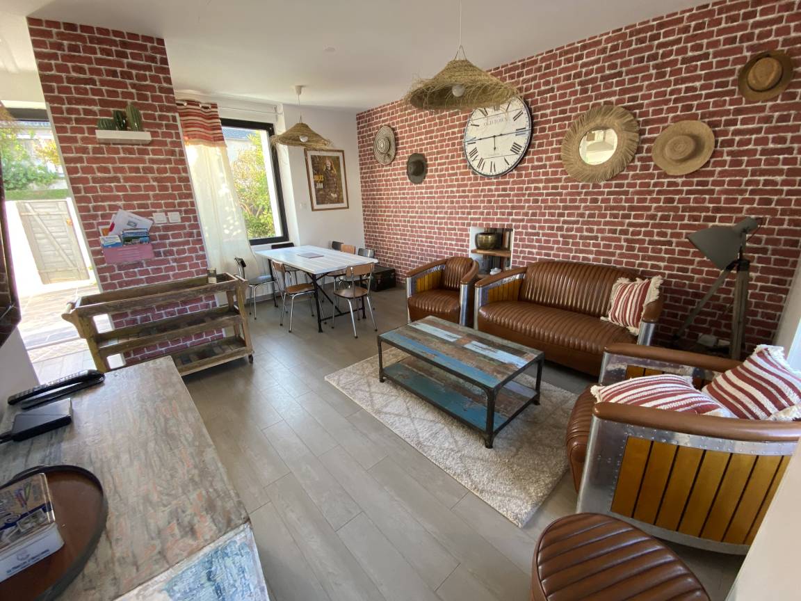 House ∙ 3 Bedrooms ∙ 7 Guests - Séné