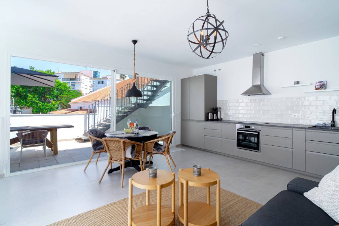 71 M² Maison De Vacances ∙ 3 Chambres ∙ 5 Personnes - Nerja
