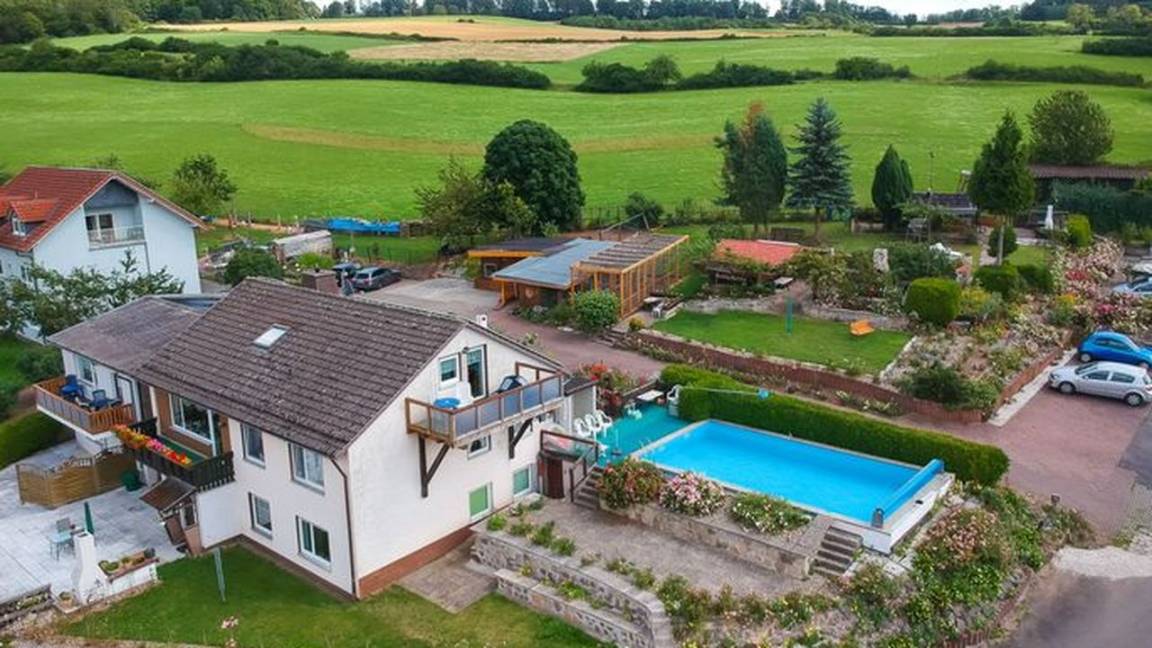 75 M² Ferienwohnung ∙ 2 Schlafzimmer ∙ 4 Gäste - Hessen