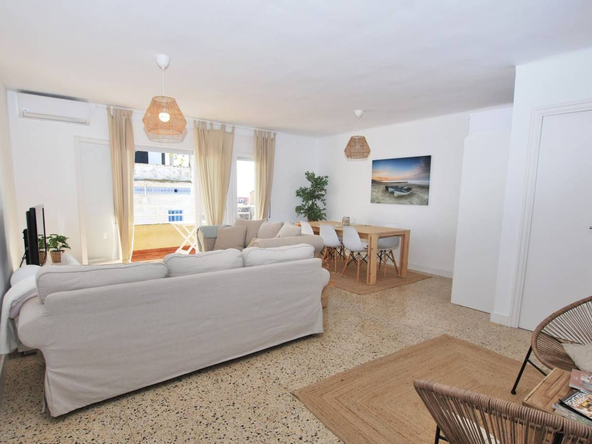 93 M² Apartment ∙ 3 Bedrooms ∙ 5 Guests - Mataró