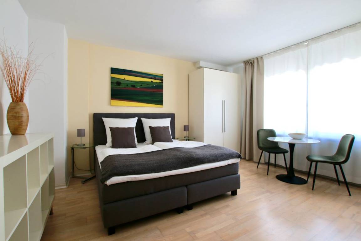 32 M² Apartment ∙ 2 Guests - Cologne