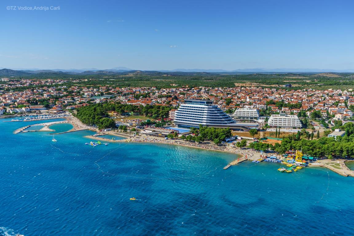 80 M² Ferienwohnung ∙ 2 Schlafzimmer ∙ 5 Gäste - Vodice