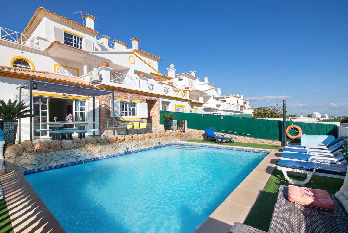 170 M² Villa ∙ 4 Habitaciones ∙ 8 Huéspedes - Albufeira
