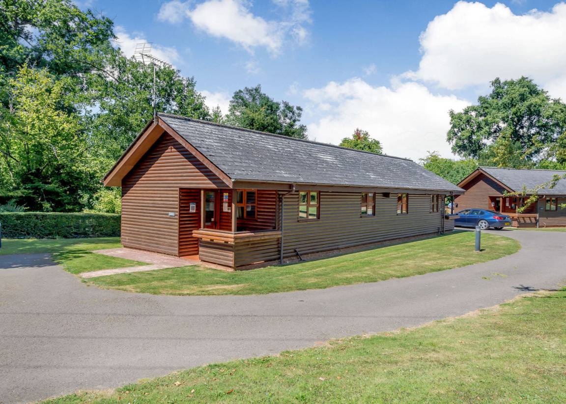 Chalet ∙ 1 Bedroom ∙ 2 Guests - Worcestershire