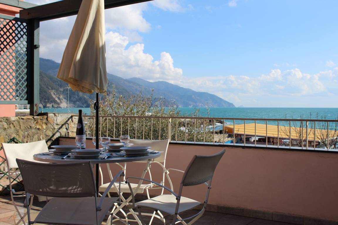 65 M² Apartment ∙ 3 Bedrooms ∙ 5 Guests - Monterosso al Mare