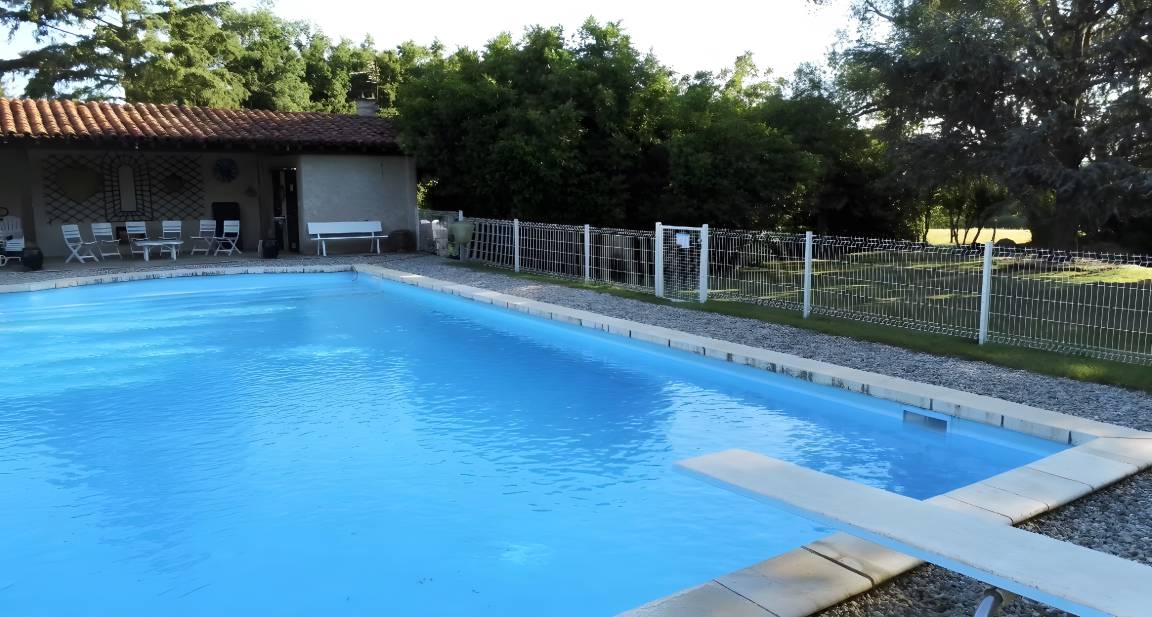 300 M² Cottage ∙ 6 Chambres ∙ 14 Personnes - Montbrison
