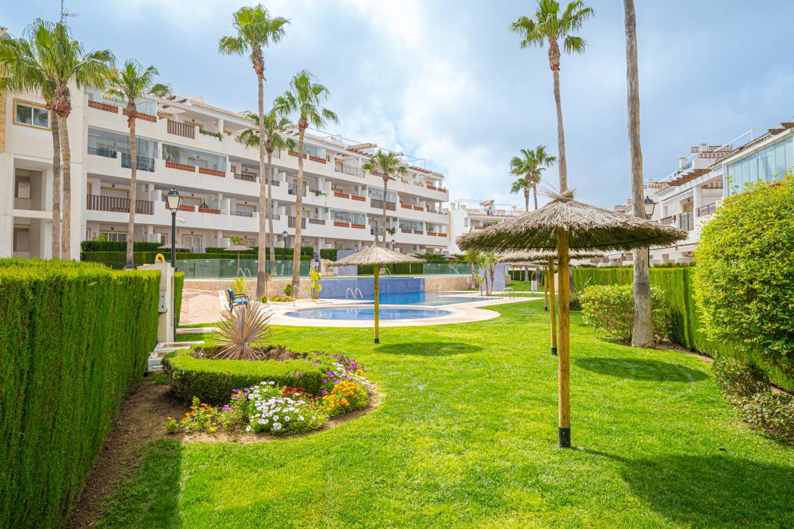70 M² Apartment ∙ 2 Bedrooms ∙ 4 Guests - Cabo Roig