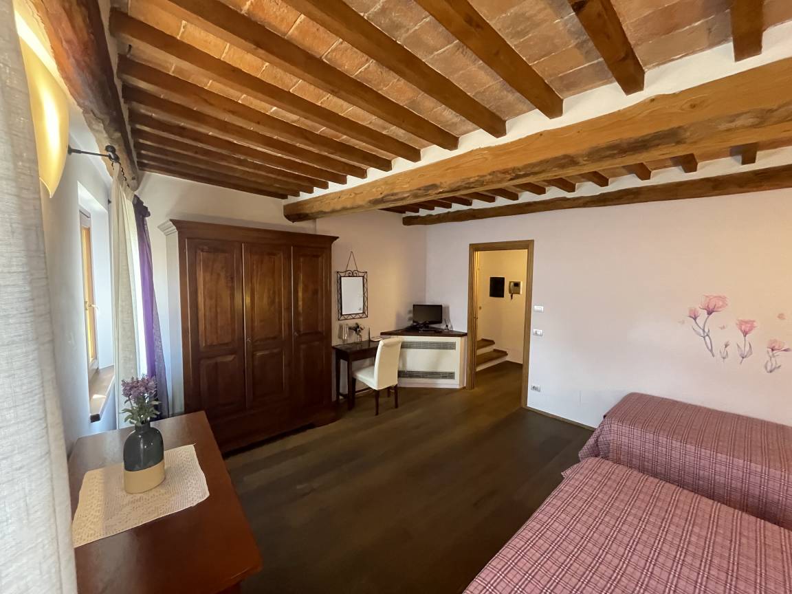 80 M² Apartamento ∙ 1 Habitación ∙ 4 Huéspedes - Montepulciano
