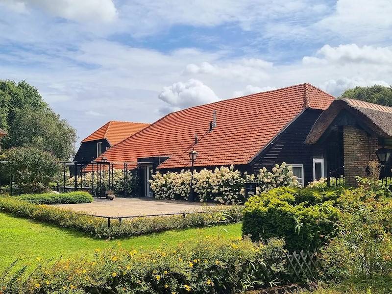 Maison De Vacances ∙ 8 Chambres ∙ 16 Personnes - Arendonk